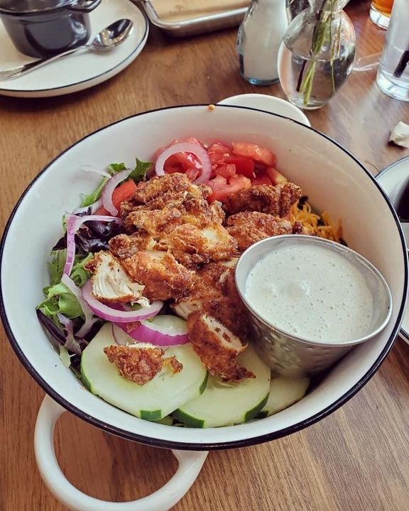 CHARLOS 45 N. Fountain Ave | Toast