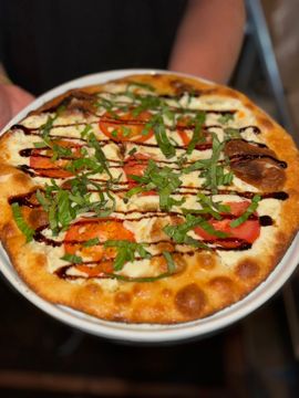 Tramici Restaurant - FUNGHI PIZZA