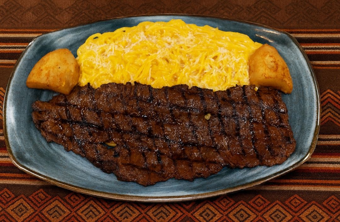 Memories of Peru - International Drive - Tallarin Verde con Lomo Saltado