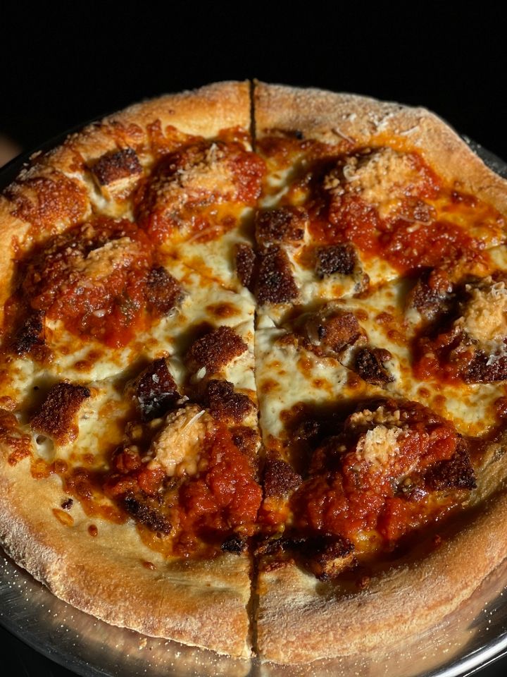 Crust Pizza - Morton - SMALL Round Pizza & 5 Wing Special