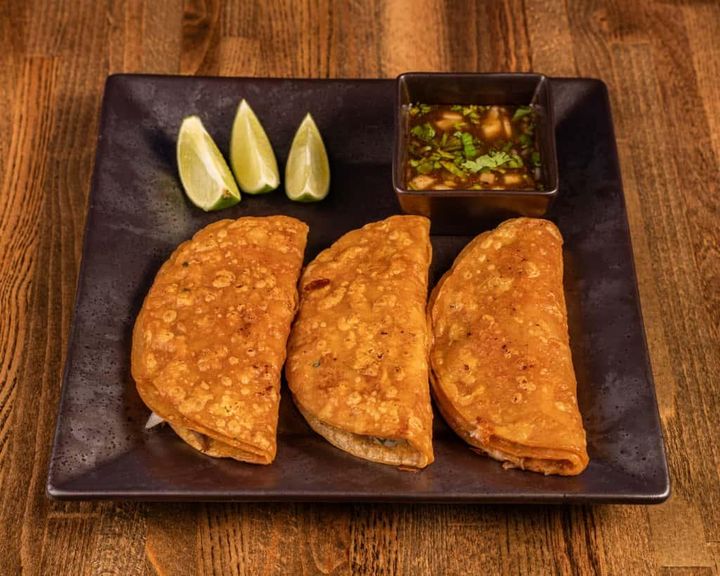 Los Gallos cocina mexicana 449 W 14 mile | Toast