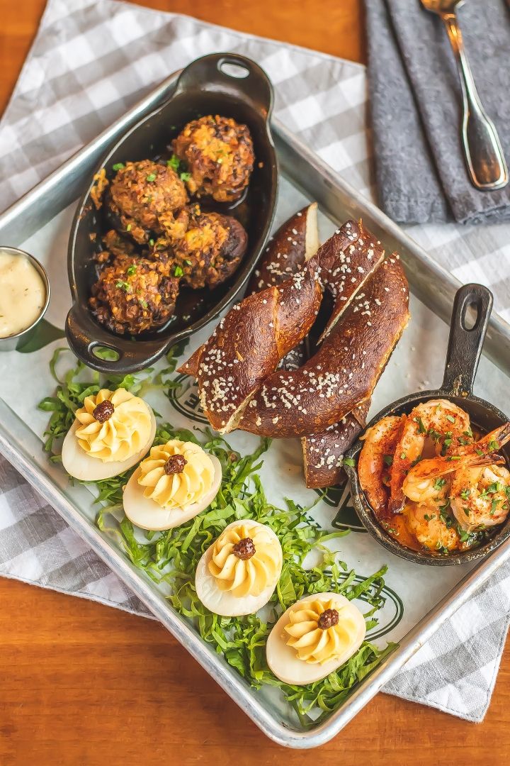 Beardslee Public House | Toast