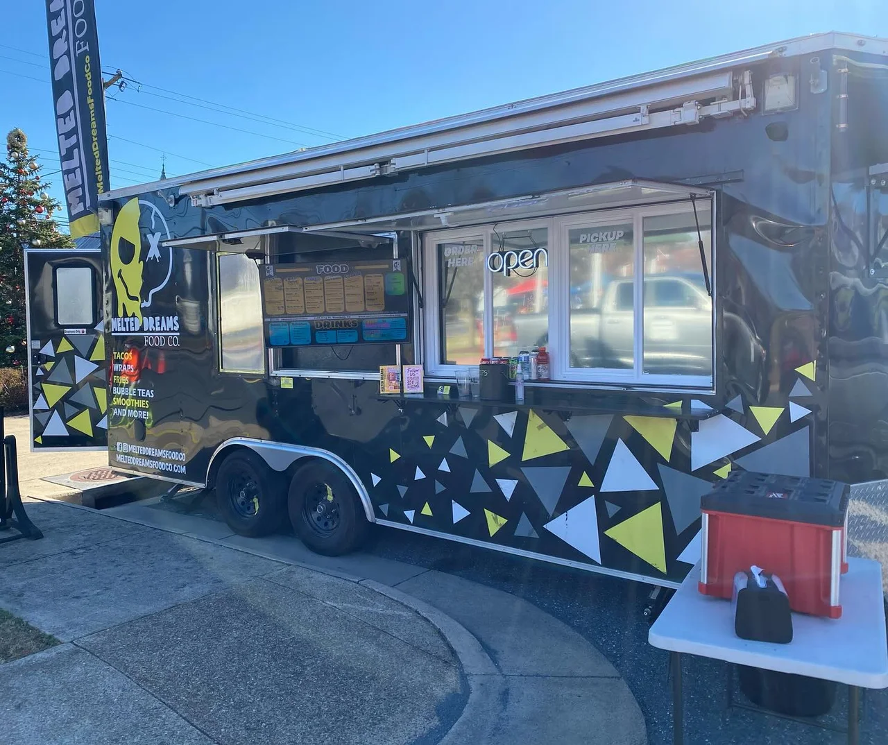 Melted Dreams Corner - Buff Daddy Fries