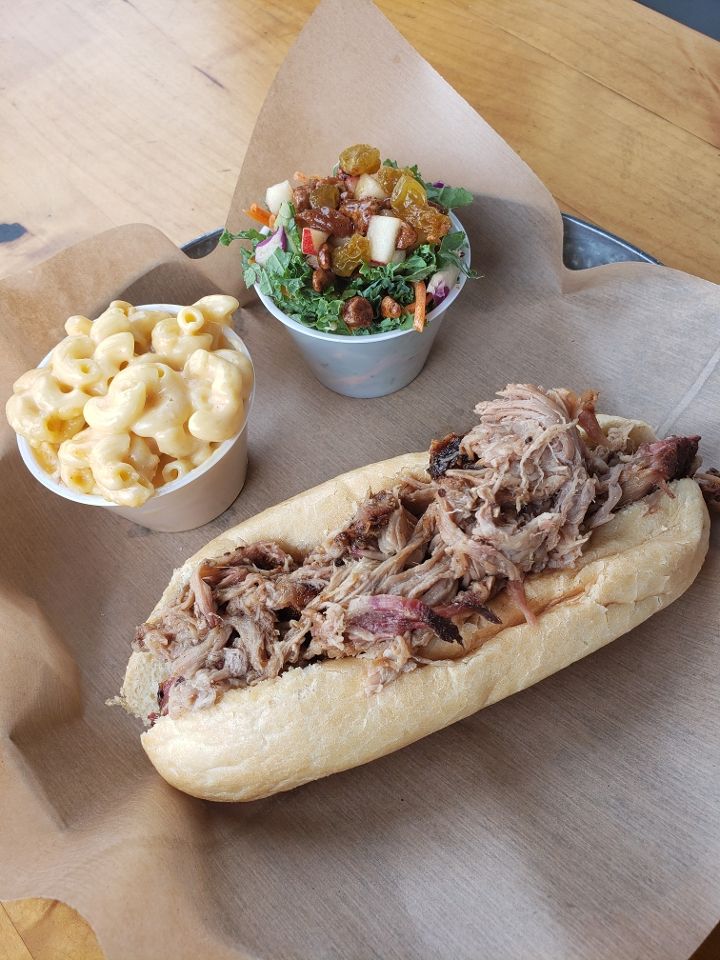 Piggin' Out Smokehouse - Green Chili Cheese Dog