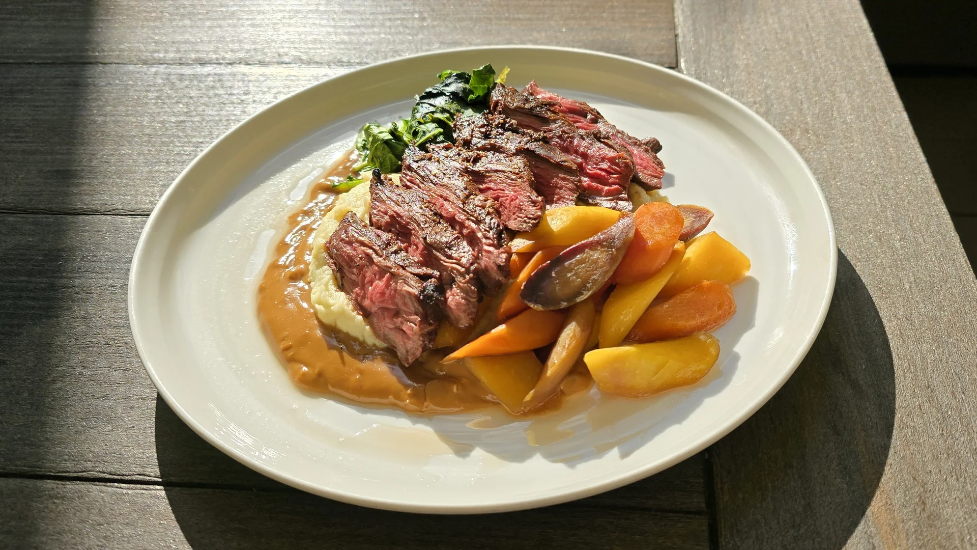 Old Stein Inn - Ayinger Jahrhundert 100-Year Lager