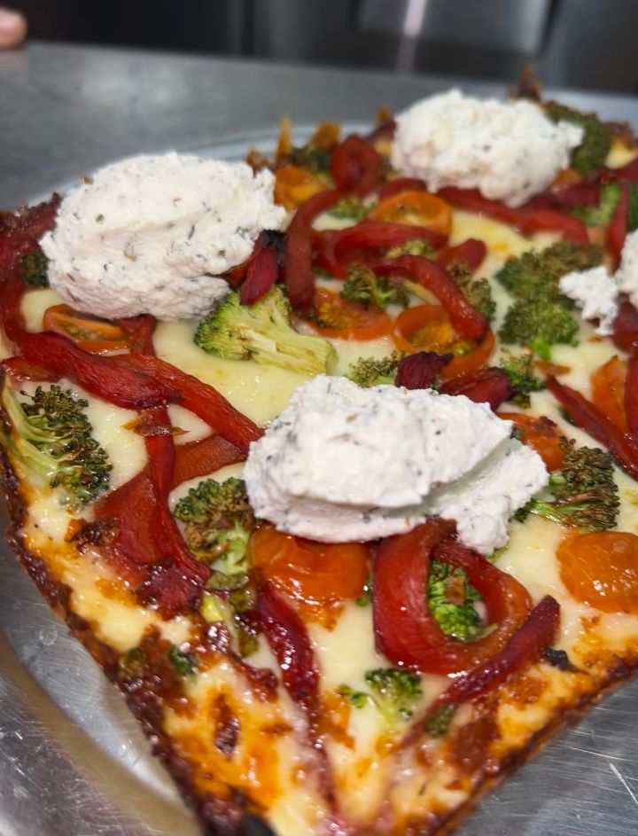 Crust Pizza - Morton - SMALL Round Pizza & 5 Wing Special