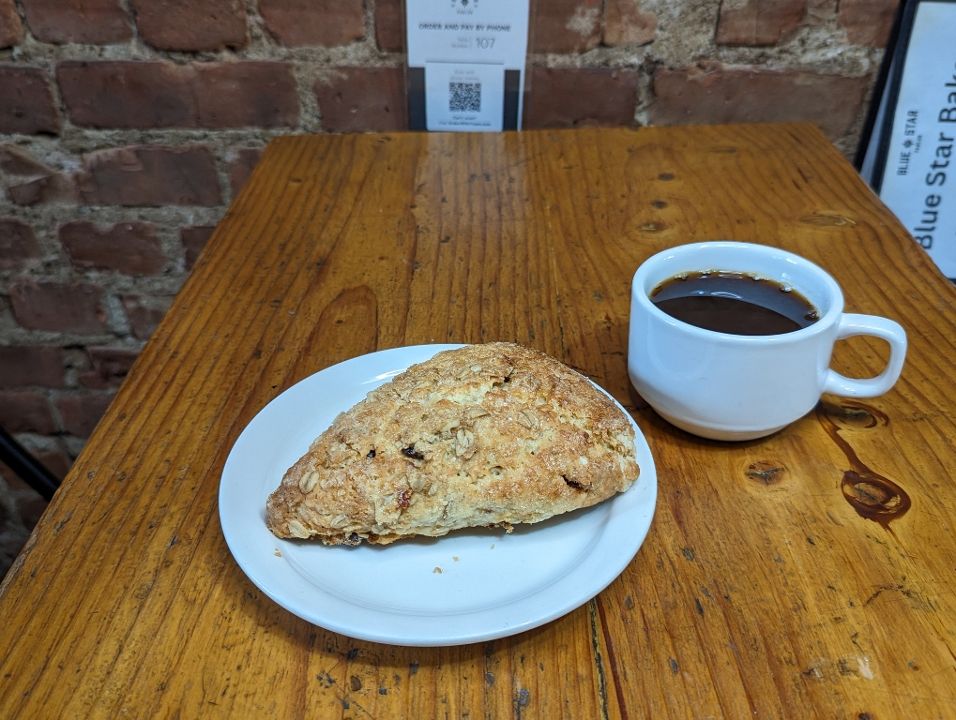 Blue Star Parlor - Black (Caf)