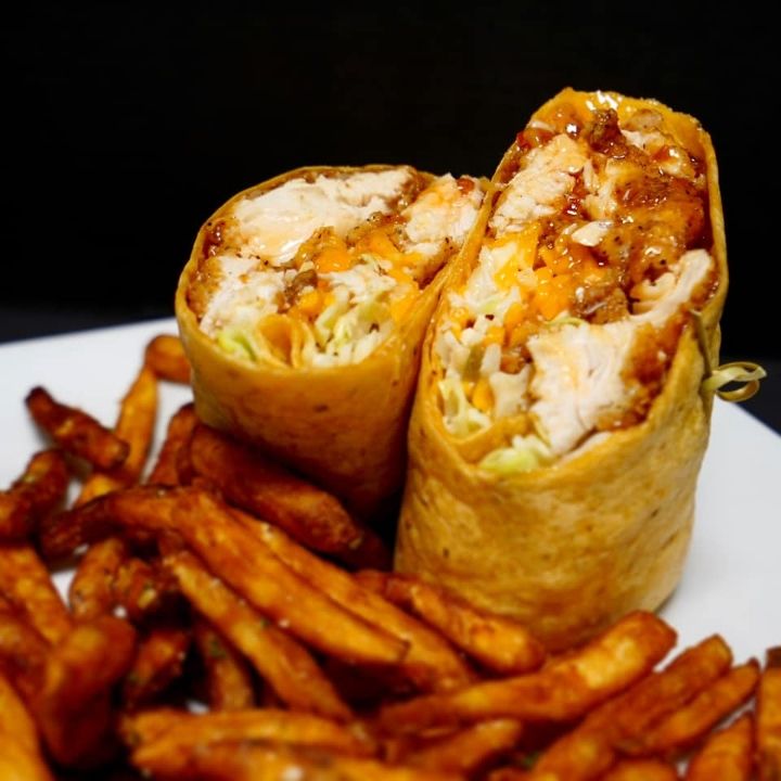 Austins Bar & Grill - North Olathe - B. L. T.