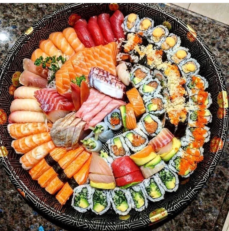 Matthews - Seaweed Salad Roll