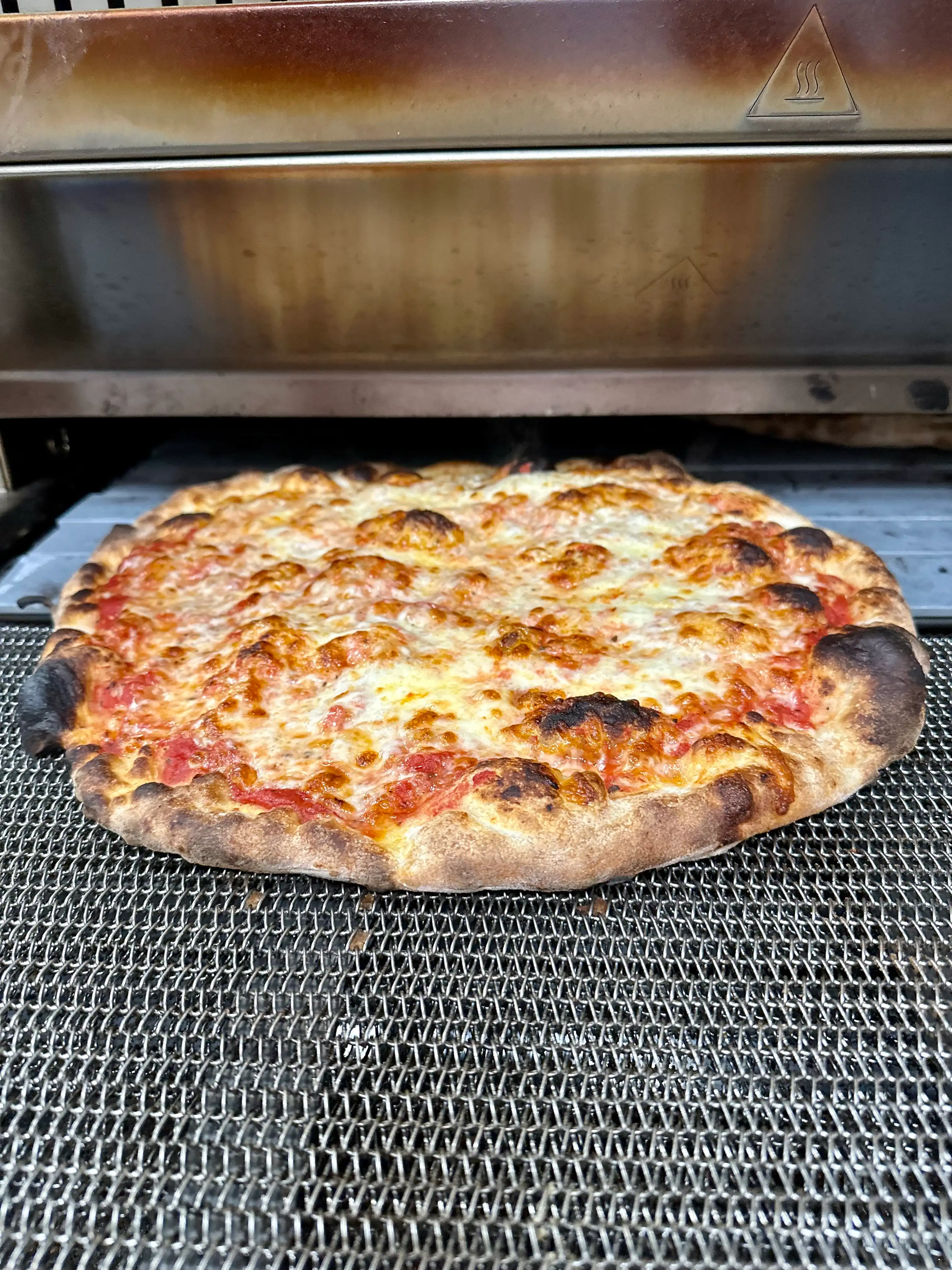 5460 Franklin St - White Pizza