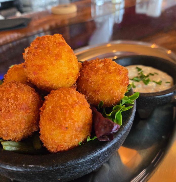 The Bellows Bistro 232 Pioneer Trail | Toast