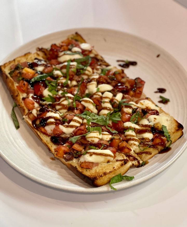 Briggs Corner Pizzeria | Toast