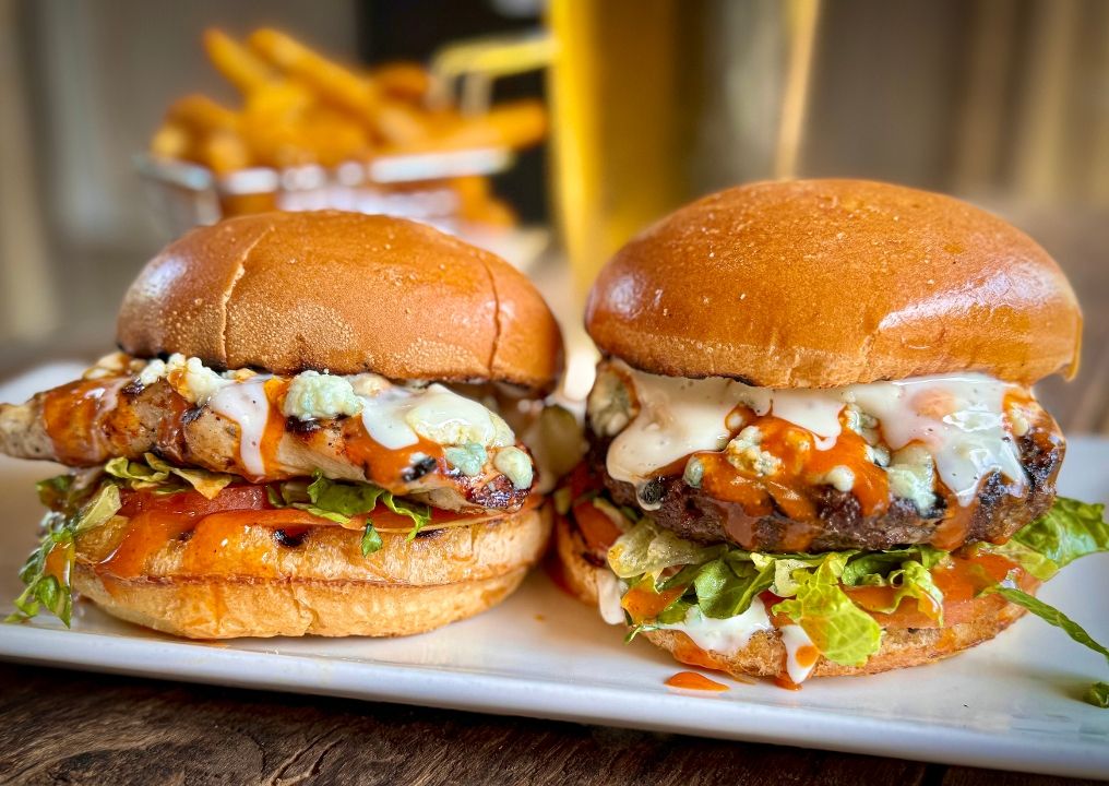 Zeppe's of Newbury (Tavern & Pizzeria) - WEB2356: Pizza & Chicken