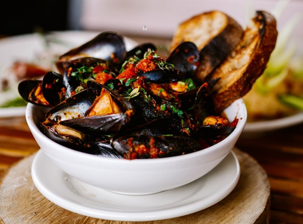 Zingerman's Roadhouse - Monday Roadhouse Burger Blue Plate