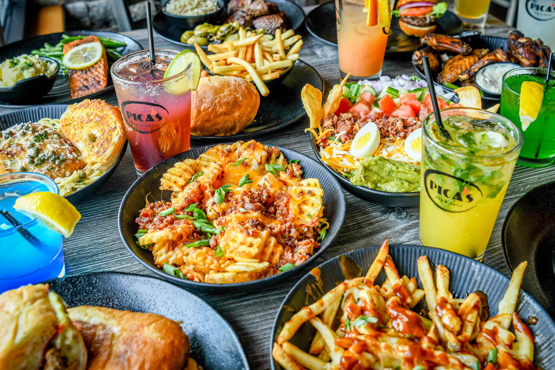 Pica's Pub & Grill - Chicken sausage cacciatore