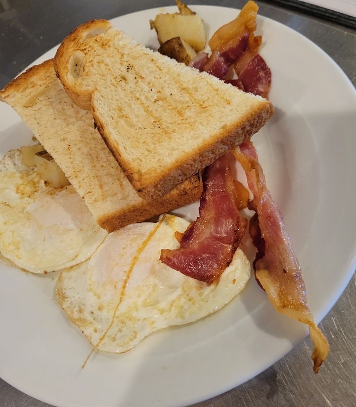 1401 S Main St. - Spinach and Crab-dip