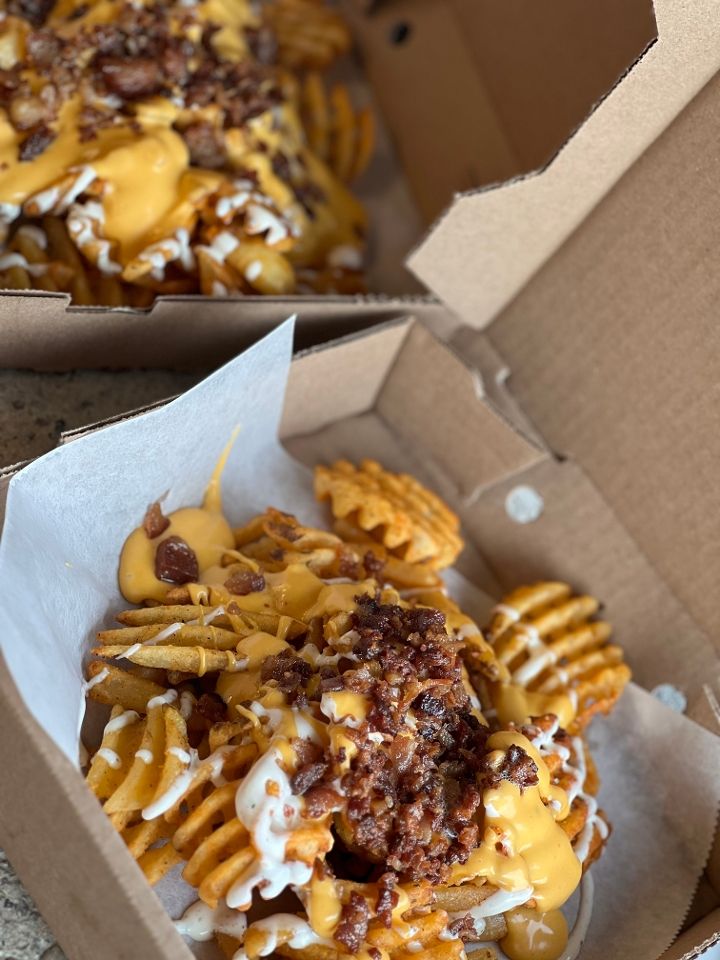 Bobe's Pizza x Ginger Ale's | Mt. Carmel - Dozen Cookies *Order Ahead*