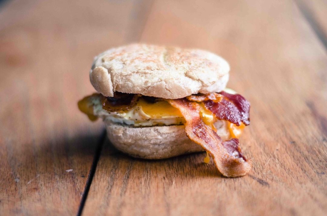 Mojo Market - White Chocolate Strawberry Muffin