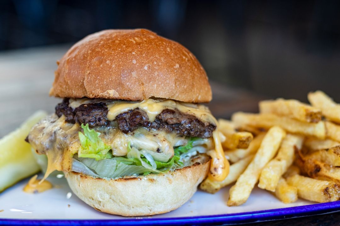 MOUNTAIN BURGER - Mountain Monday Soda