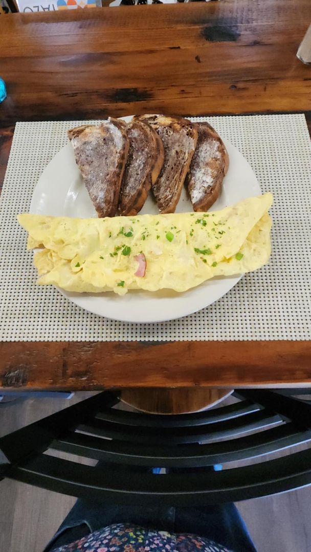 Pleasant Valley Cafe - Biscuit Gravy and Eggs