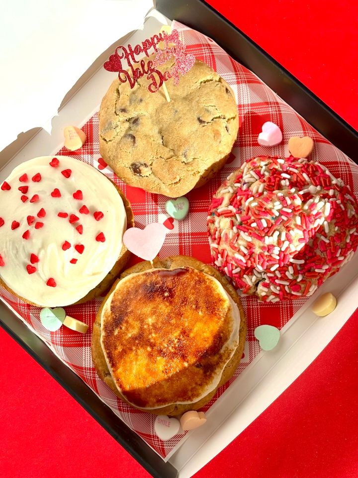 Cypress South - HEART COOKIE CAKE