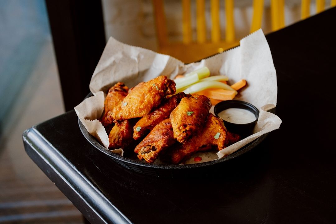 Hurricanes - Boston - 20 Wings- Bone In