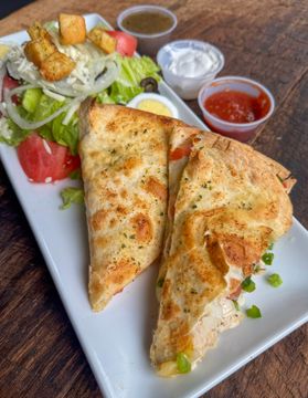 Zeppe's of Highland Heights - Lunch 6-Cut 2 Topping