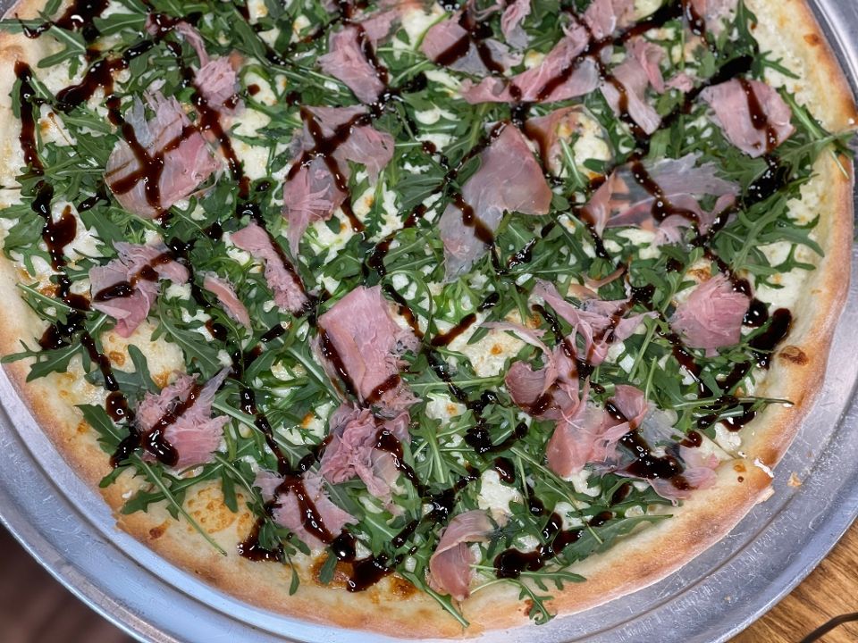 Crust Pizza - Morton - SMALL Round Pizza & 5 Wing Special