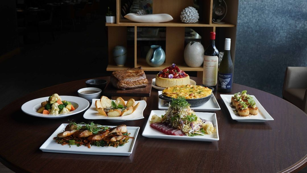 MW Restaurant - 8" Makaha Mango Shortcake