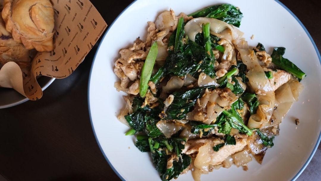 Mi Sen Noodle Bar - Crispy Duck Pad Thai