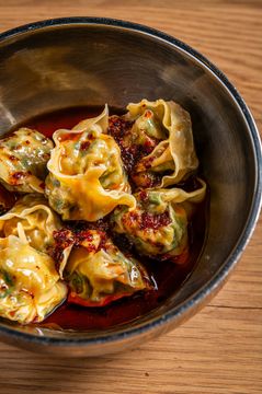 CHĪKO CASCADES - VA - Christmas Eve Dinner