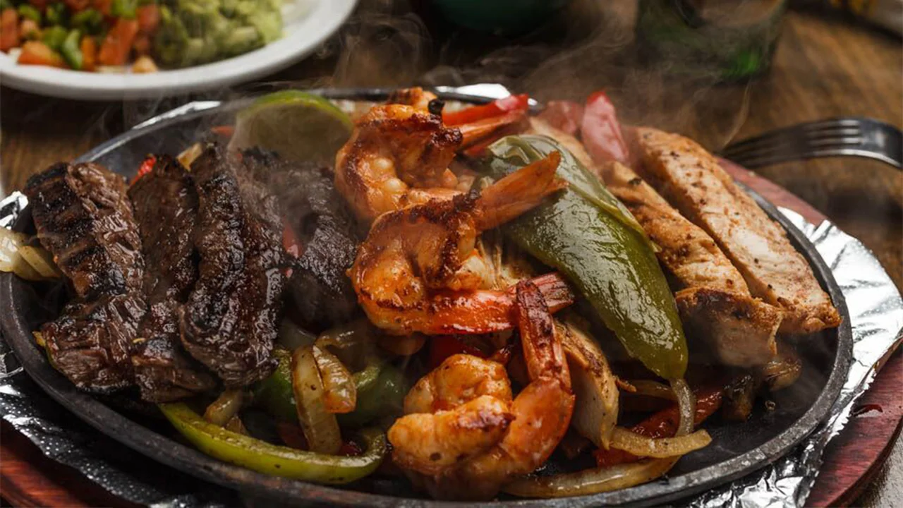 1072 W. LEE DR - Beef Queso