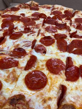 De Nardo’s Pizzeria & Restaurant - Personal Chicken and Spinach