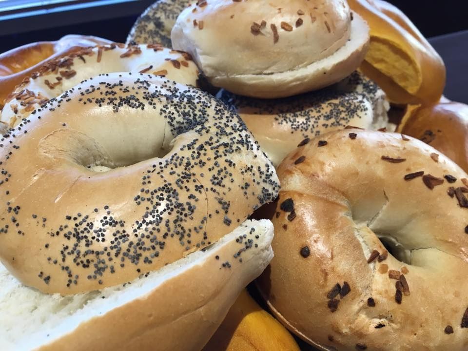 Max and Benny's Restaurant - Chicken in the Pot