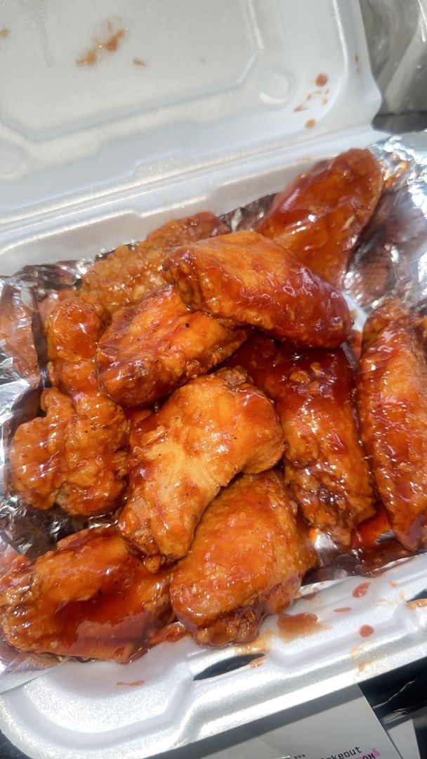 JT’s Wingz & Thangz - Pizza burger and Loaded Fries