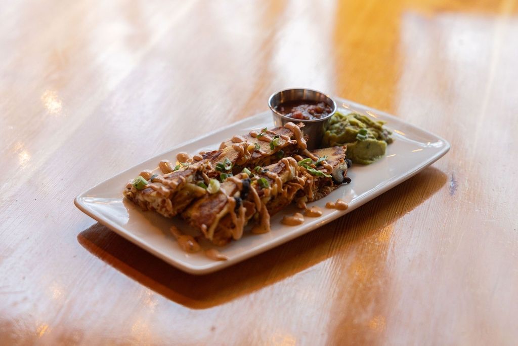 Montana Ale Works - Braised Bison Cheek Sandwich (d)