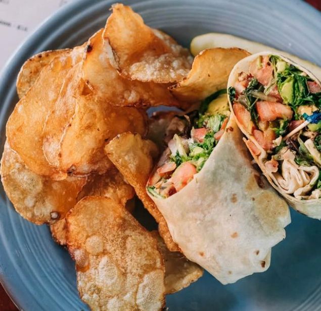 400 E Hennepin Ave - 16oz FULTON LONELY BLONDE