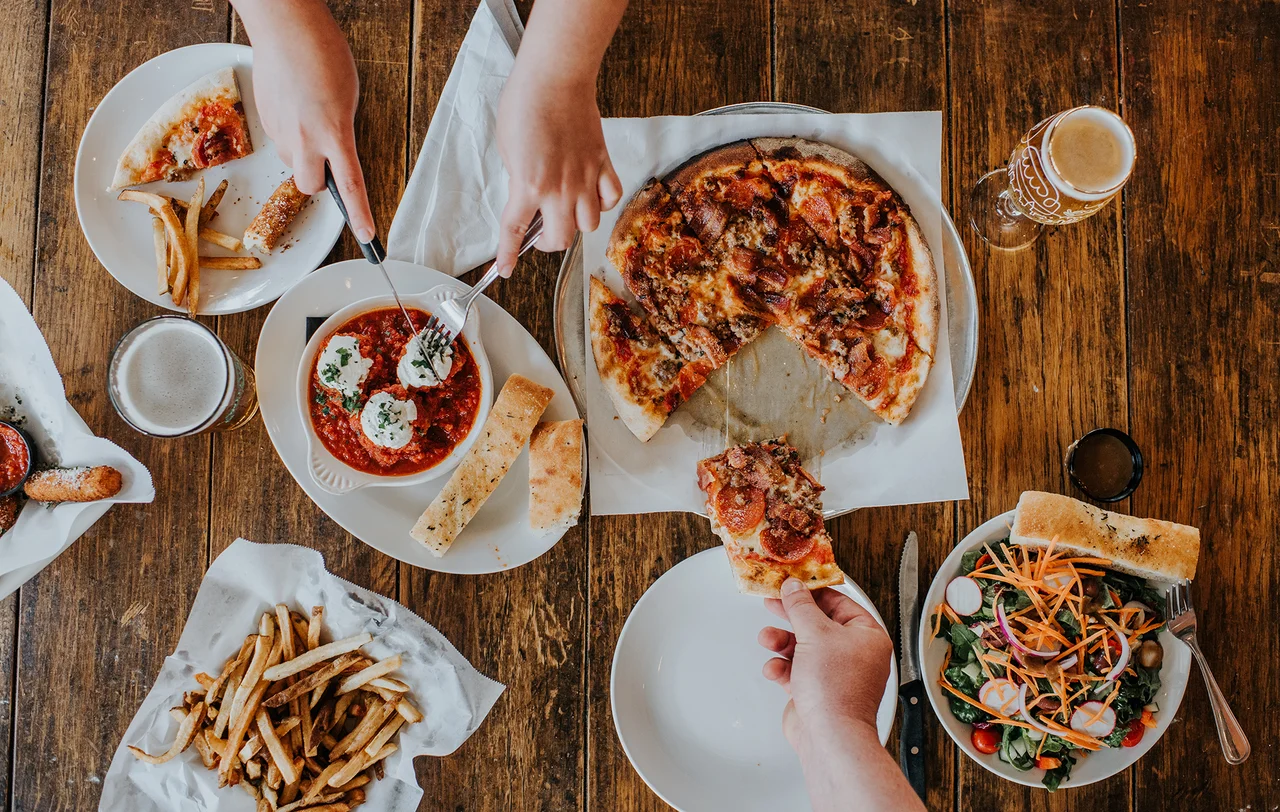 Hearth Pizza Tavern - 12" Lazy cat