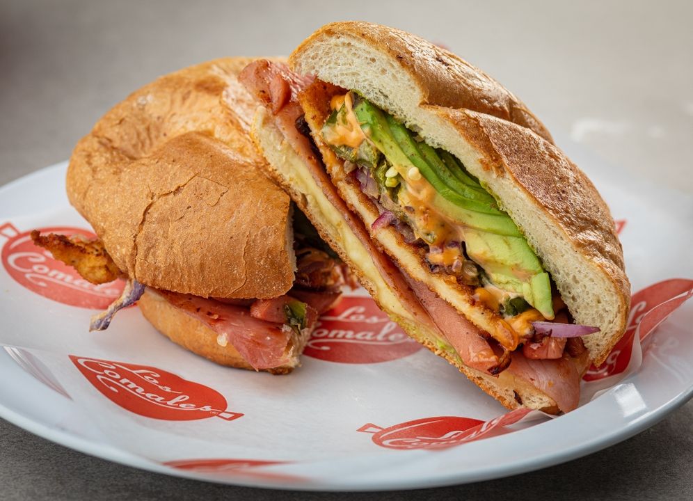 Los Comales Lombard - New 719 East Roosevelt Road - huevos con tocino