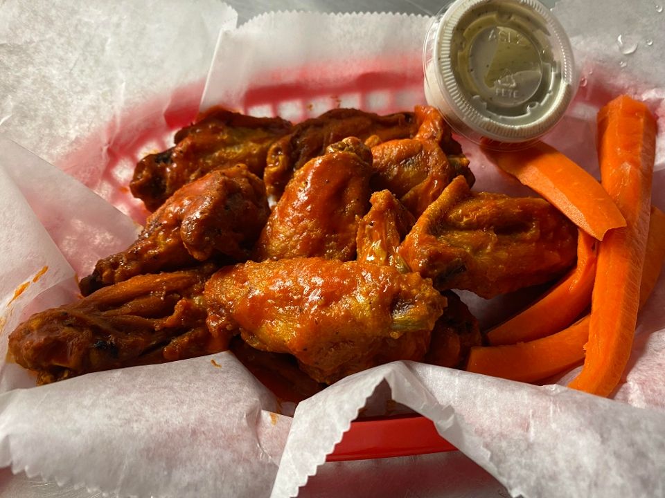 Bull McCabe's Irish Pub - Special: Beer Battered Onion Rings (v)