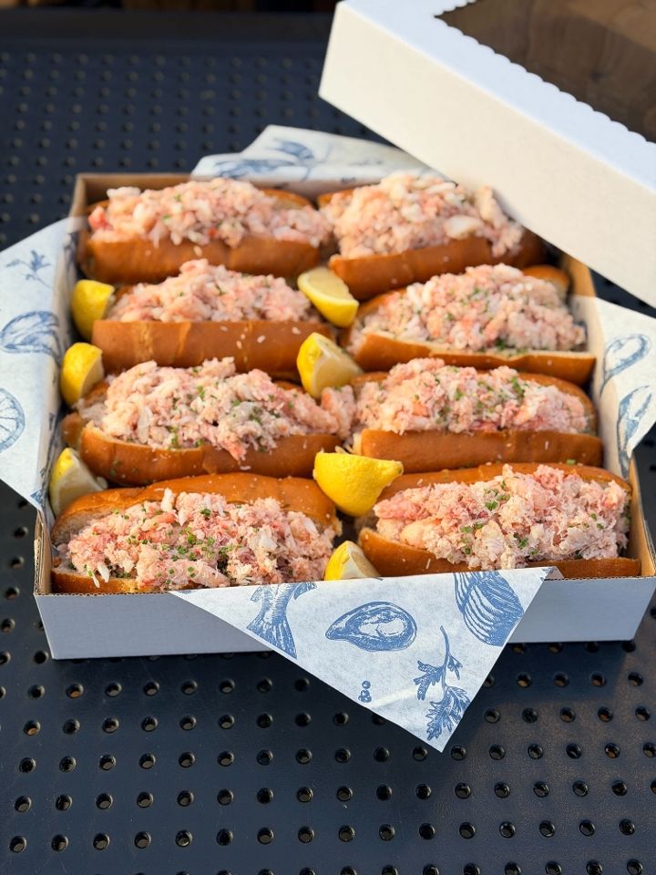 MARKET Edmonds - Group Mini Special - 16 half sized rolls