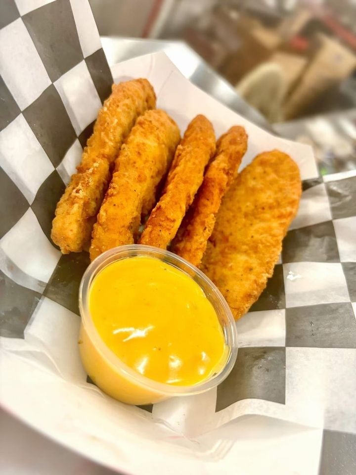 Dynamite Dawgs - Cookie Monster Shake