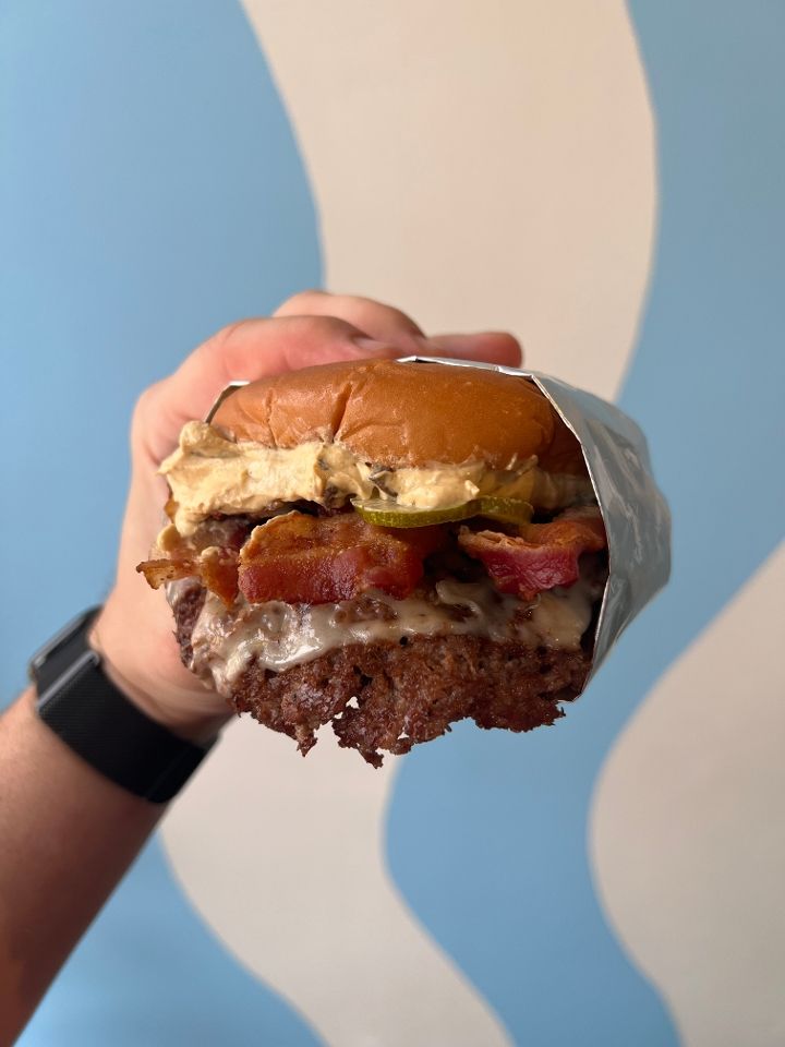 Sexton's Burger Bar - Gahanna 921 E Johnstown Rd - Diet Coke Can