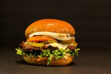 SOLO BURGERS AND WINGS - Topo Chico, 12oz