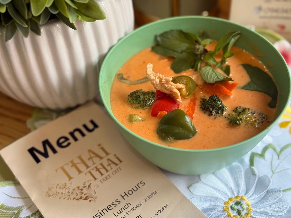 Thai Thai Takeout 1412 C East Blvd - L17. Pra Rahm Long Song