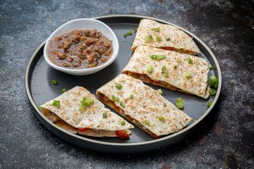 Harats by the Sea - Harat's Famous Chicken Wings - 12