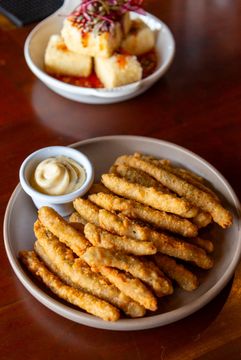 Caleb and Broad - HRG 162 Broadway - Chili Fries
