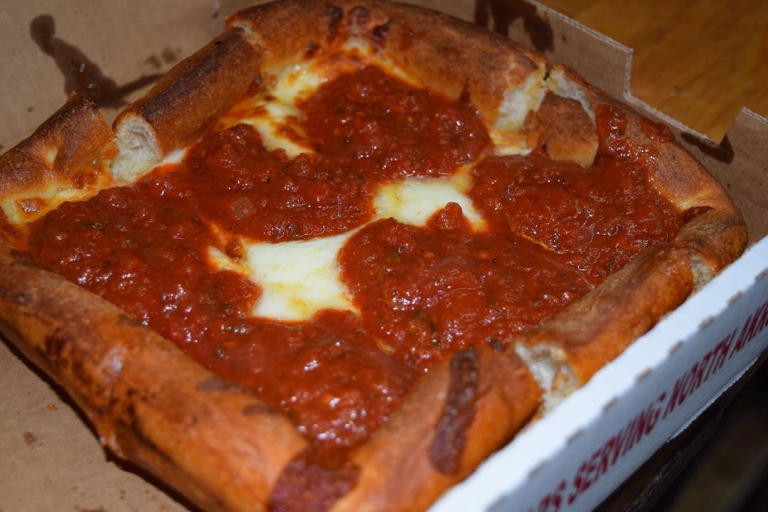 RASICCIS PIZZA 513 E CUYAHOGA FALLS AVE - CATFISH NUGGET BOX