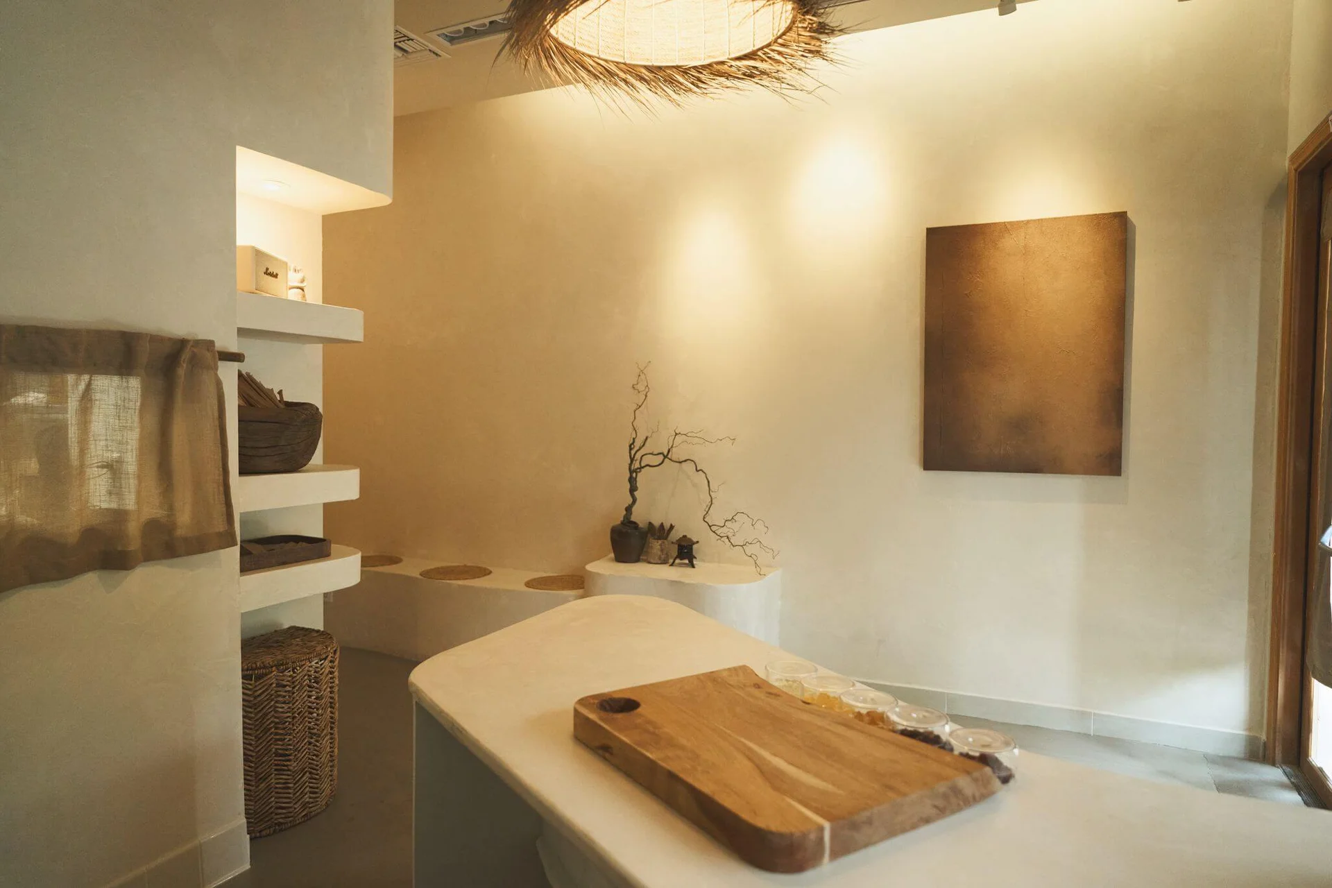 2322 Huntington Drive - Manor Black Milktea