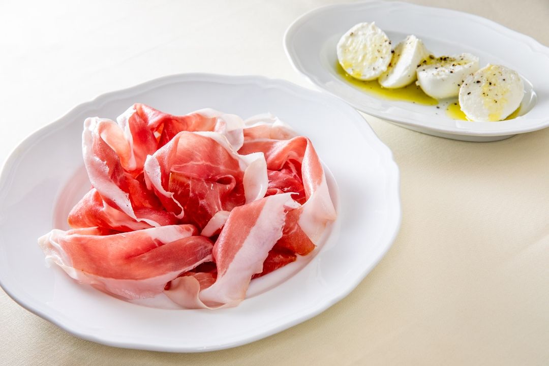 Sant Ambroeus Palm Beach | Toast